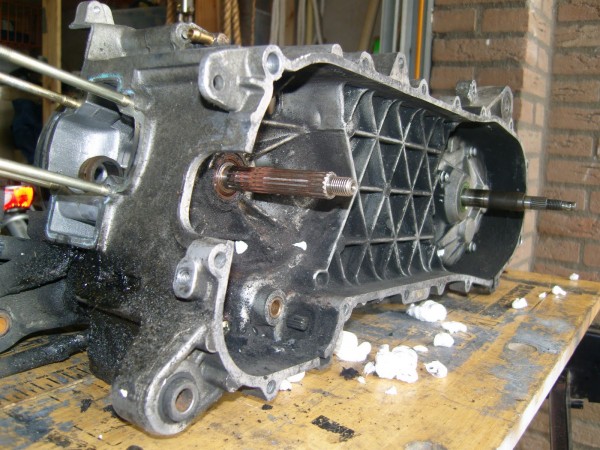 How to: Tune, port and rebuild a Piaggio engine to Mid-Race spec ...