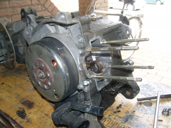 How to: Tune, port and rebuild a Piaggio engine to Mid-Race spec ...